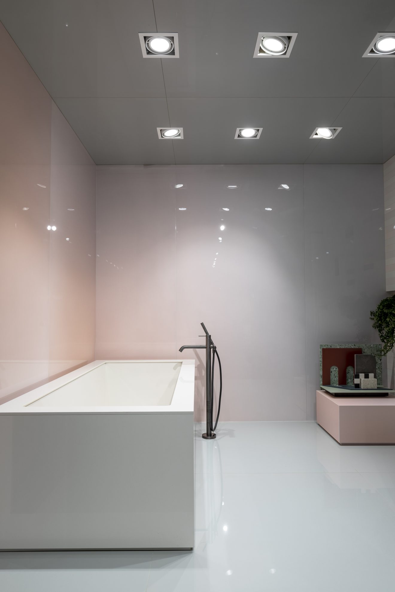 PURE WHITE - PORCELAIN - Reliance Surfaces