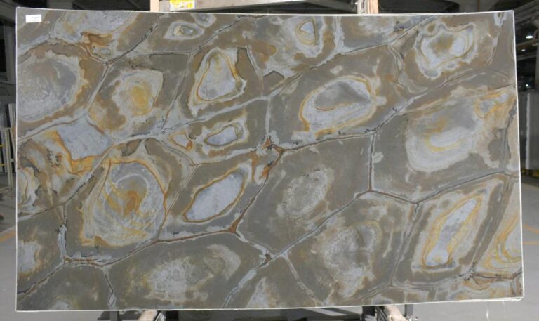 ILLUSION - QUARTZITE